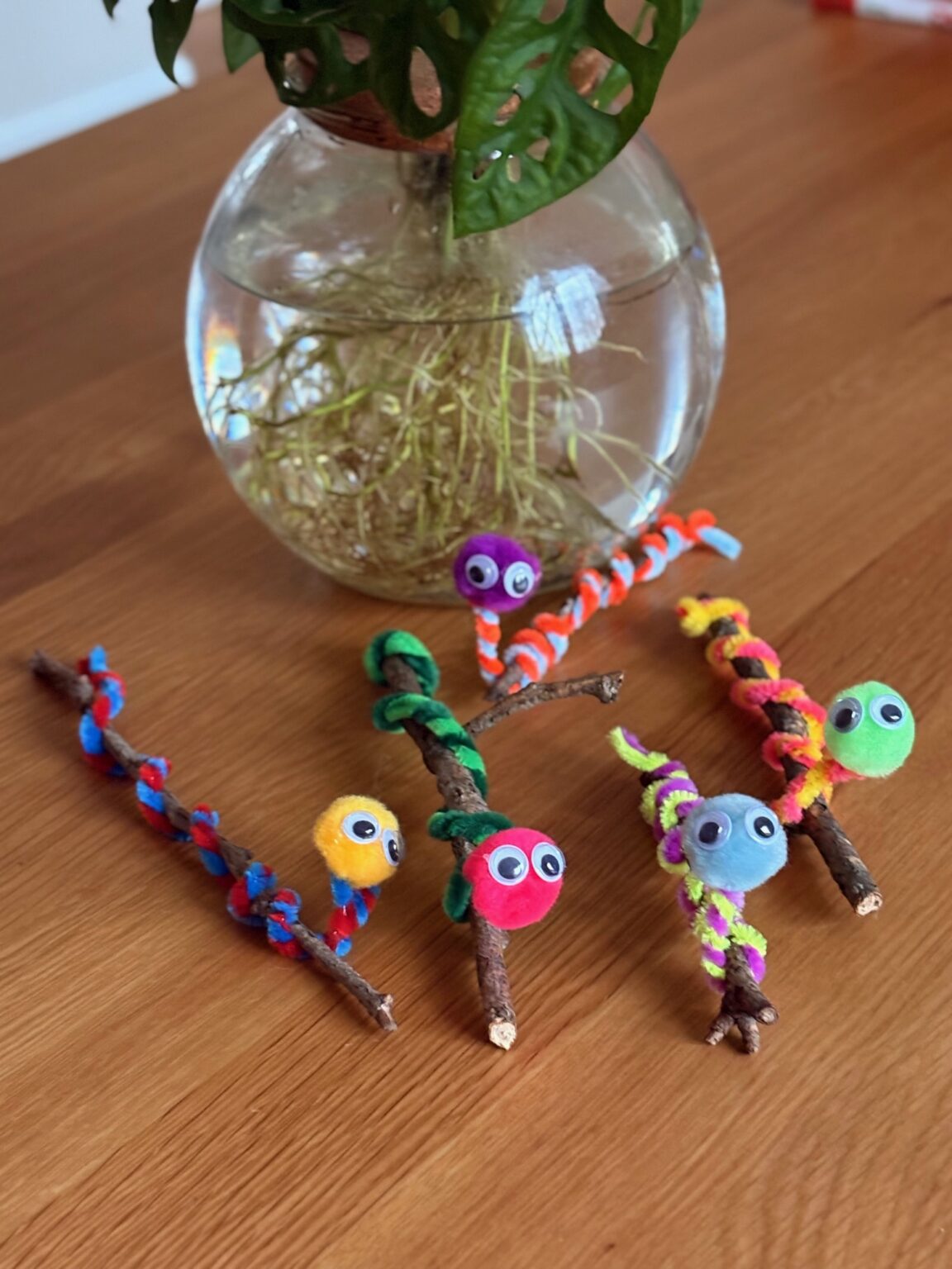 Caterpillars on Twigs – insect craft – JAMES LAYNE